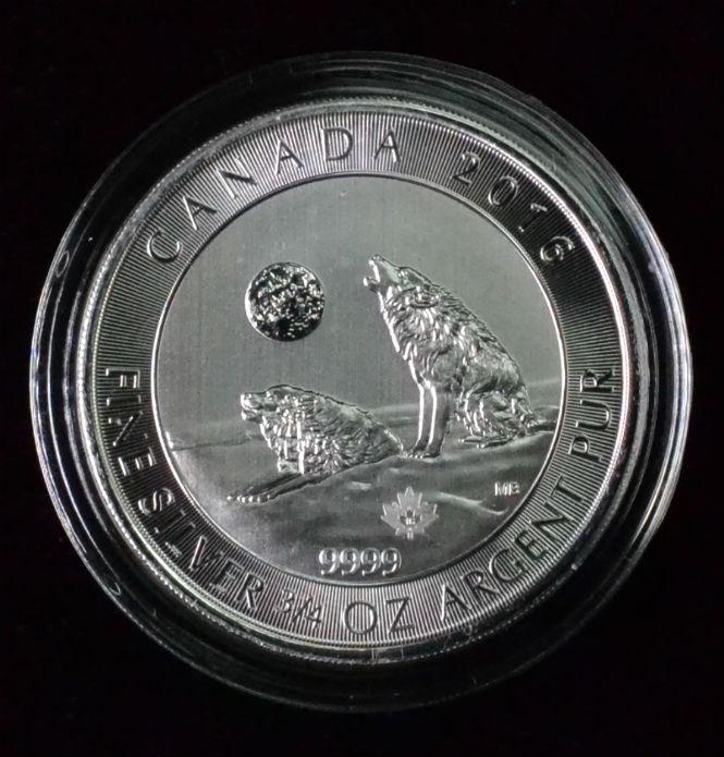 2016 3/4 oz Silver Canadian Howling Wolves